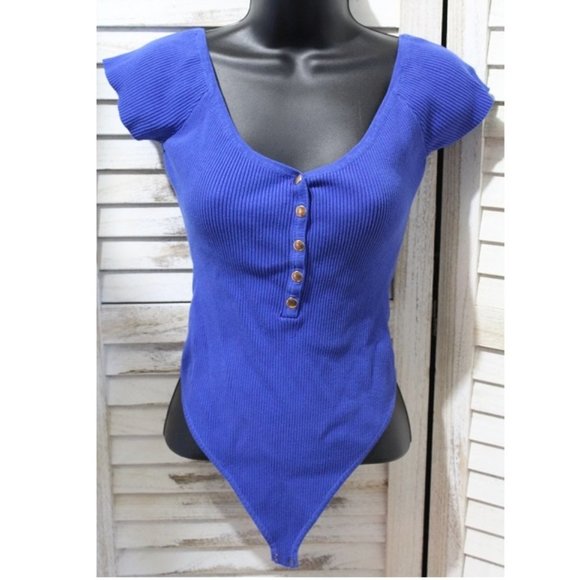 Love Tree | Tops | Love Tree Top799 | Poshmark